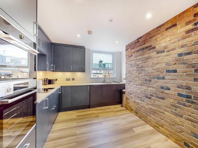 Ashmore Road, London W9 2 bed apartment to rent £3,000 pcm £692 pw