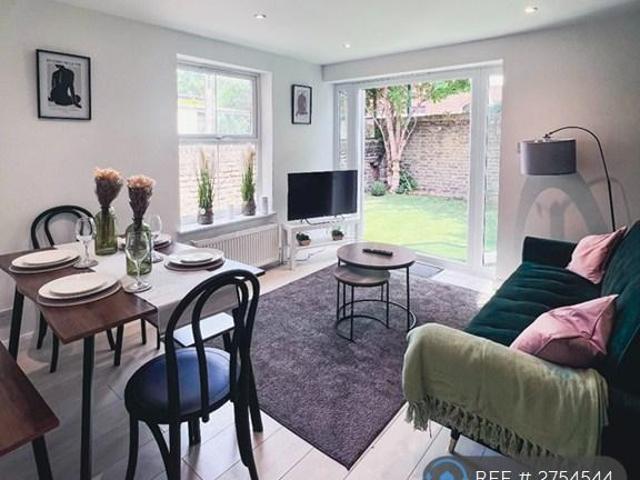 Ashmore Road, London, W9 3 bed flat to rent £5,200 pcm £1,200 pw