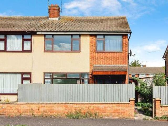 Ashridge Walk, Yaxley, 3 Bedroom Semi detached