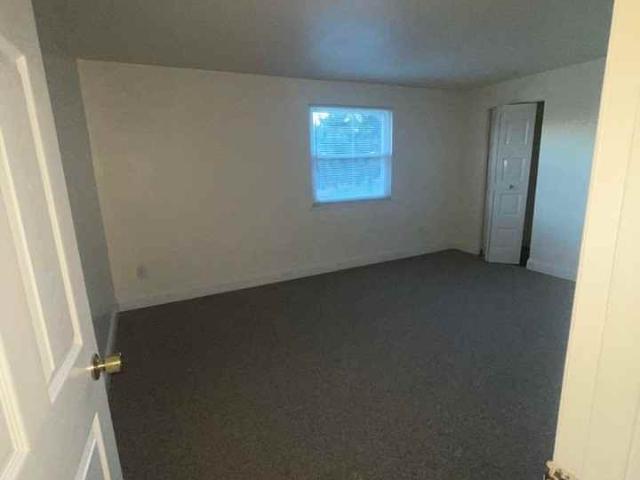 ASK ABOUT OUR NEW YEAR SPECIAL! 2 Bedroom Apartment for Rent at 25 E 3rd Ave, Spring Grove, PA 17362