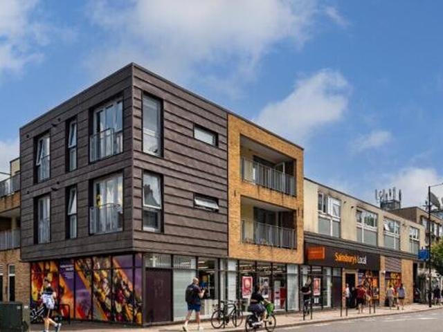 Askew Road, London, High Street Retail