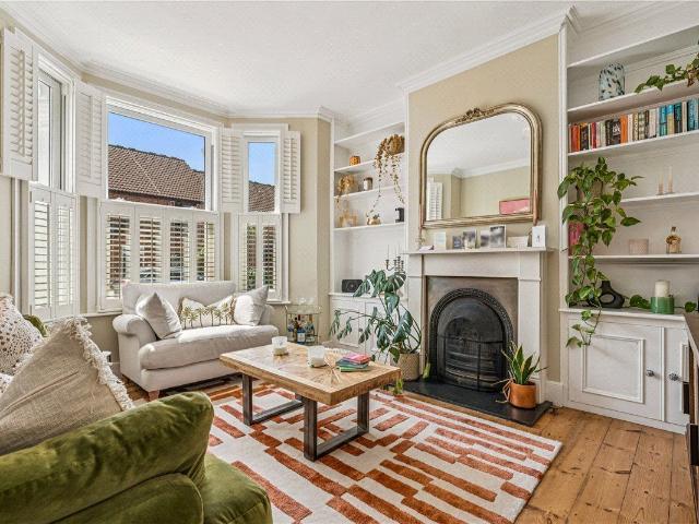 Aslett Street, London SW18, 2 bed flat to rent, £3,300 pcm | PrimeLocation