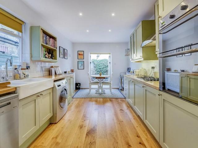 Aslett Street, London, SW18 4 bed terraced house to rent £4,800 pcm £1,108 pw
