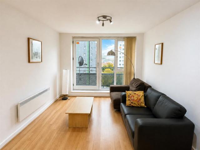 Aspect Elmwood Lane, Leeds LS2, 1 bed flat to rent, £895 pcm | PrimeLocation