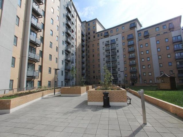 Aspect, Leeds LS2, 2 bed flat to rent, £1,150 pcm | PrimeLocation