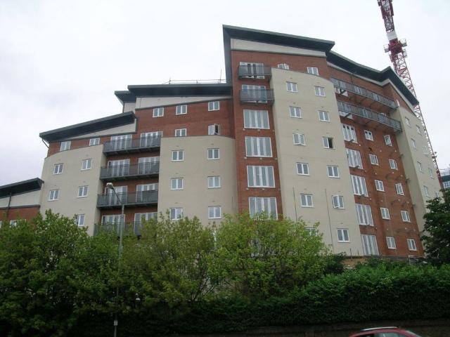 Aspects Court, Slough SL1, 1 bed flat to rent, £1,100 pcm | PrimeLocation