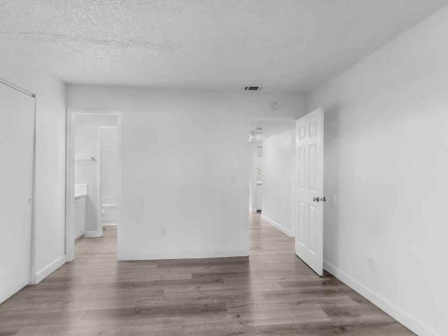 Aspen Village 1 Bedroom Apartment for Rent at 5110 El Camino Ave, Carmichael, CA 95608