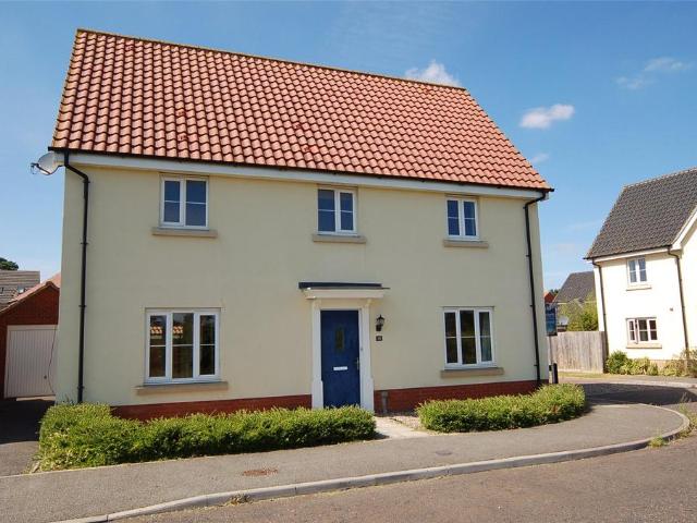Aspen Way, Red Lodge, Suffolk, IP28 4 bed detached house to rent £1,925 pcm £444 pw