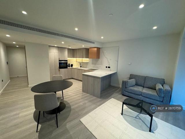 Aspen Canary Wharf, London, E14 1 bed flat to rent £2,600 pcm £600 pw