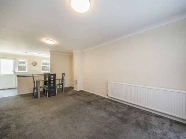 Aspen Close, W5, London