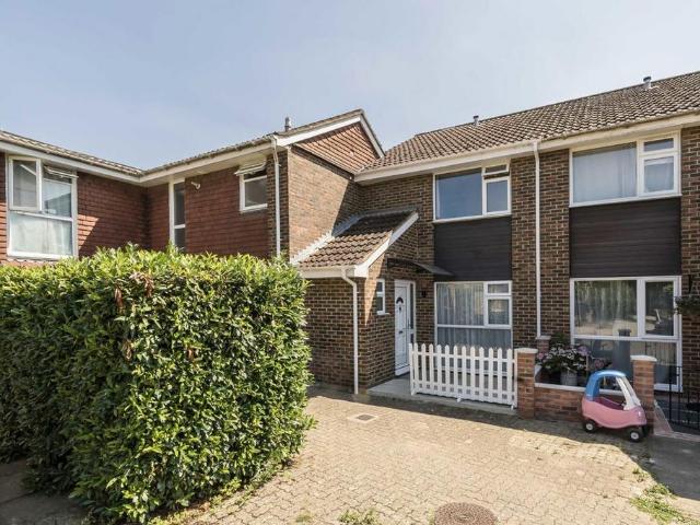 Aspen Close, London W5 3 bed house to rent £2,600 pcm £600 pw