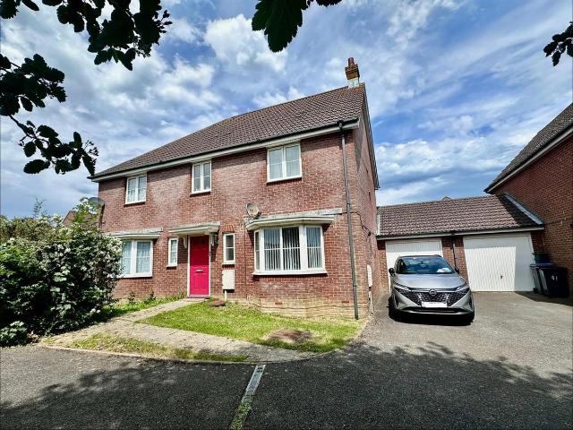 Aspen Drive, Whitfield CT16, 3 bed property to rent, £1,500 pcm | PrimeLocation