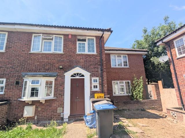 Aspen Drive, Sudbury HA0, 3 bed property to rent, £2,200 pcm | PrimeLocation