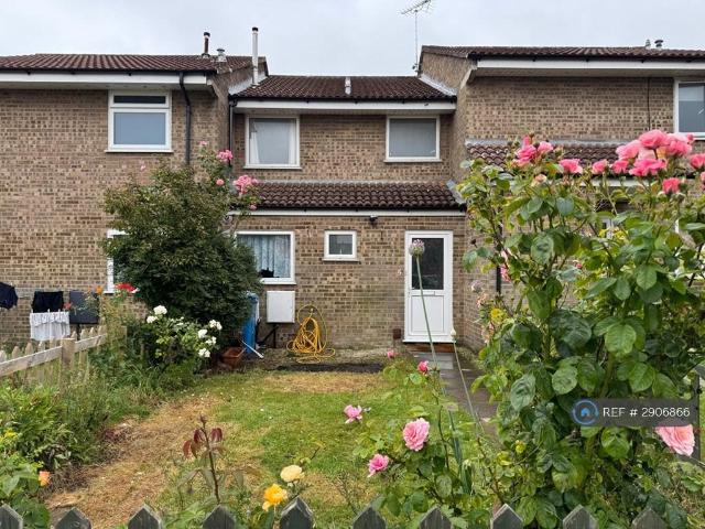 Aspen Gardens, Poole, BH12 3 bed terraced house to rent £1,550 pcm £358 pw