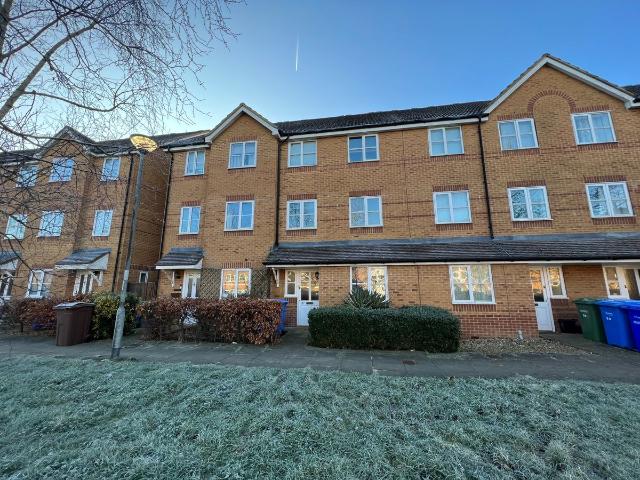 Aspen Grove, Aldershot GU12, Room to rent, £700 pcm | PrimeLocation