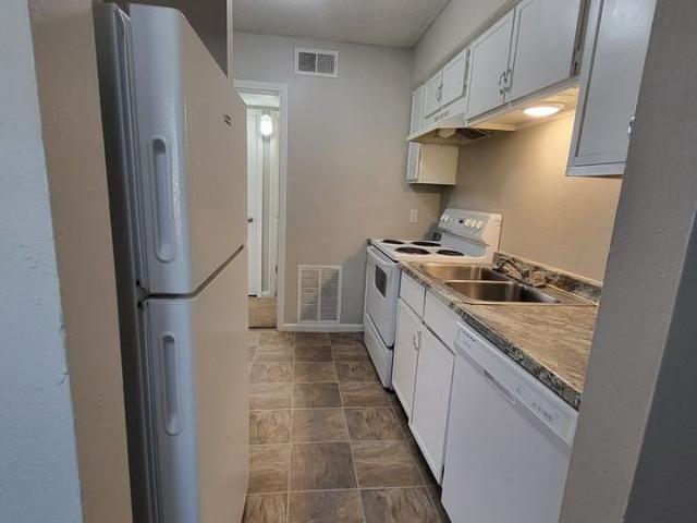 Aspen Heights 1 Bedroom Apartment for Rent at 5801 Kinkead Ave, Fort Smith, AR 72903