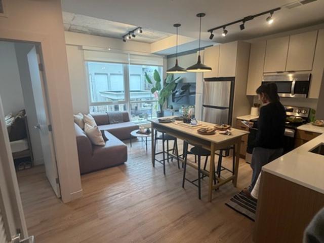 Aspen Heights 3x3 looking for roomate