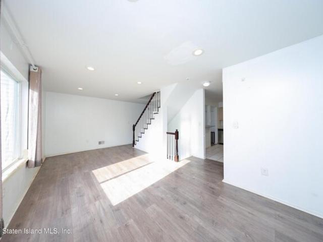 Aspen Knolls Way, Staten Island, Home For Sale