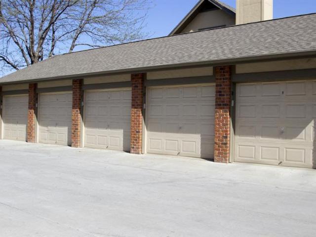 Aspen Lofts/West 1 Bedroom Apartment for Rent at 11025 M St, Omaha, NE 68137