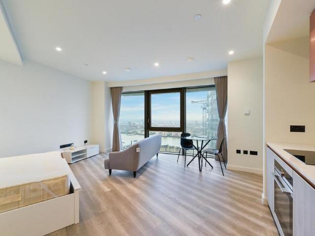 Aspen, Marsh Wall, London, E22 Studio to rent £2,448 pcm £565 pw