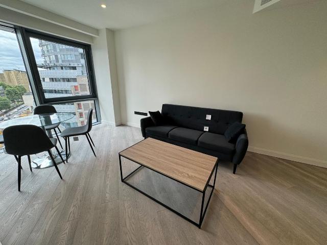 Aspen, Marsh Wall, London E22, Studio to rent, £2,300 pcm | PrimeLocation