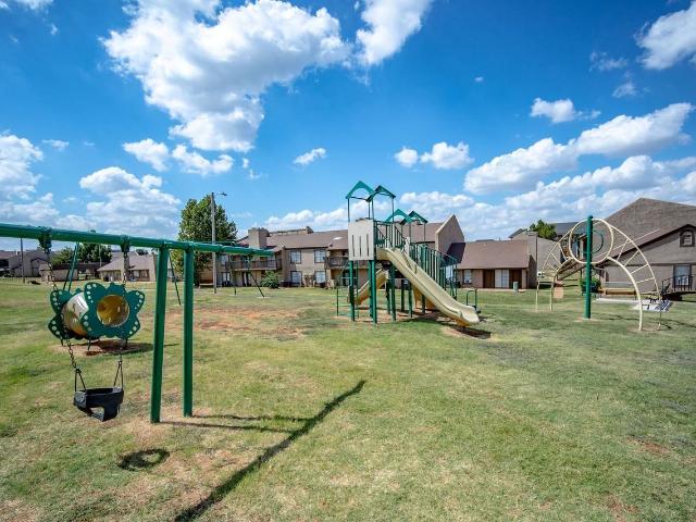 Aspen Place 3 Bedroom Apartment for Rent at 2700 Indian Creek Blvd, Oklahoma City, OK 73120