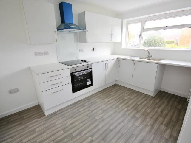 Aspen Place, New Milton BH25 2 bed flat to rent £1,375 pcm £317 pw