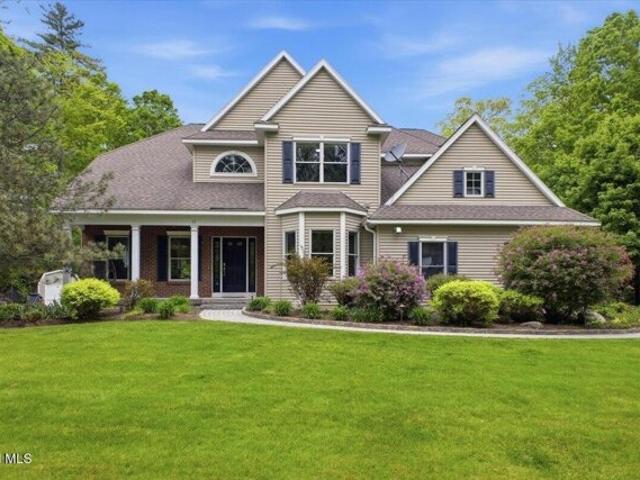 Aspen Rdg, Queensbury, Home For Sale