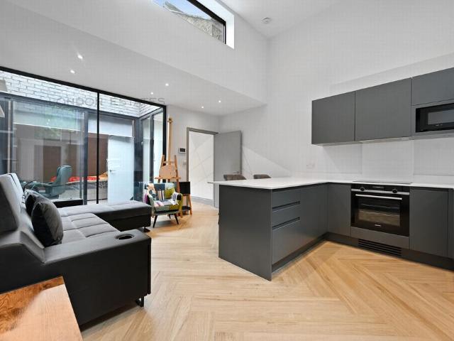 Aspenlea Road, Hammersmith, W6 1 bed apartment to rent £2,450 pcm £565 pw
