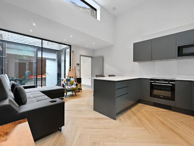 Aspenlea Road, Hammersmith W6, 1 bed flat to rent, £2,450 pcm | PrimeLocation