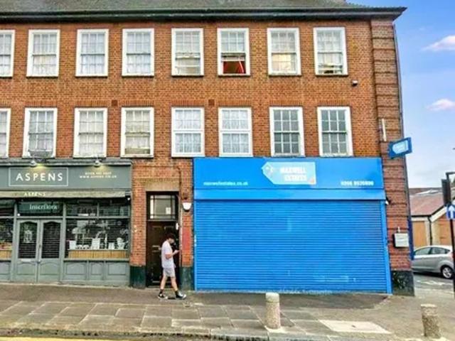 Aspens, Watling Avenue, London, HA8 0LU, United Kingdom | 2 bed apartment for rent #167265778 | Rentberry
