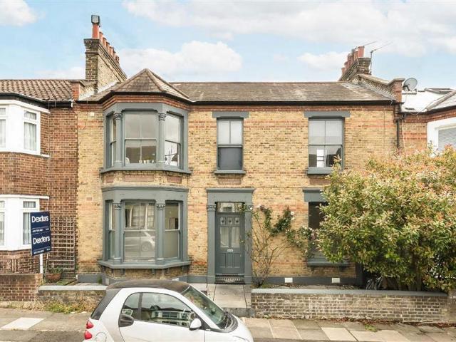 Aspinall Road, London SE4 3 bed flat to rent £2,850 pcm £658 pw