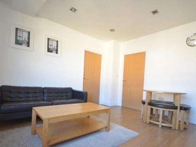 Asplenium Court, London, 2 Bedroom Apartment