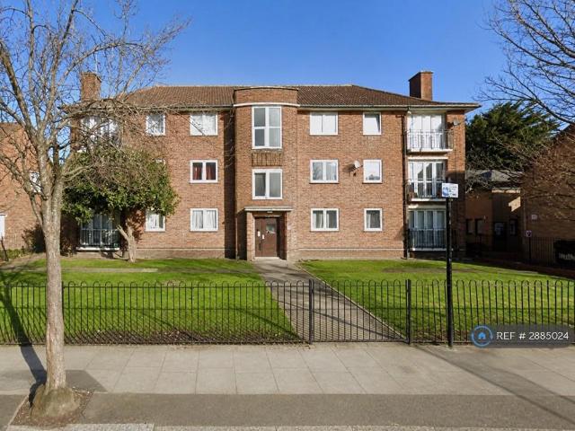 Asplins Road, London, N17 3 bed flat to rent £2,295 pcm £530 pw