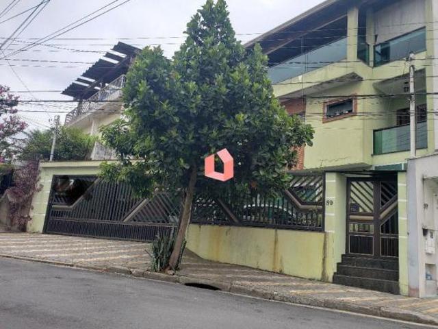 Assunção SBC SP&gt Sobrado amplo 3 dormitórios sendo 1 suite, Sala 2 amb. cozinha e copa c/ planejad
