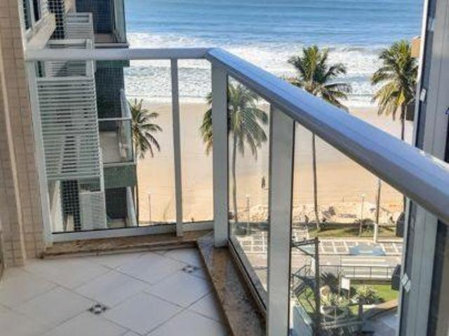 Astúrias, frente mar, vista lateral, 3 dormitórios e 1 vaga
