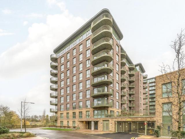 Astell Road, London, SE3 1 bed apartment to rent £1,700 pcm £392 pw