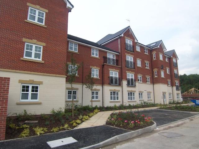 Astley Brook Close, Bolton BL1, 2 bed flat to rent, £825 pcm | PrimeLocation