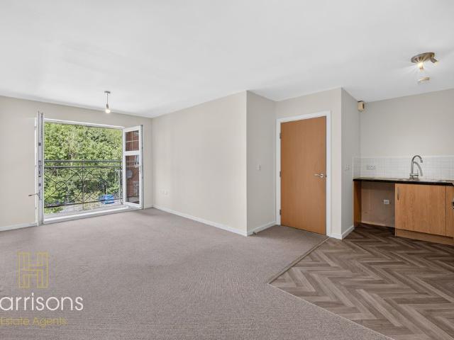 Astley Brook Close, The Valley, Bolton, Lancashire. BL1, 2 bed flat to rent, £850 pcm | PrimeLocation