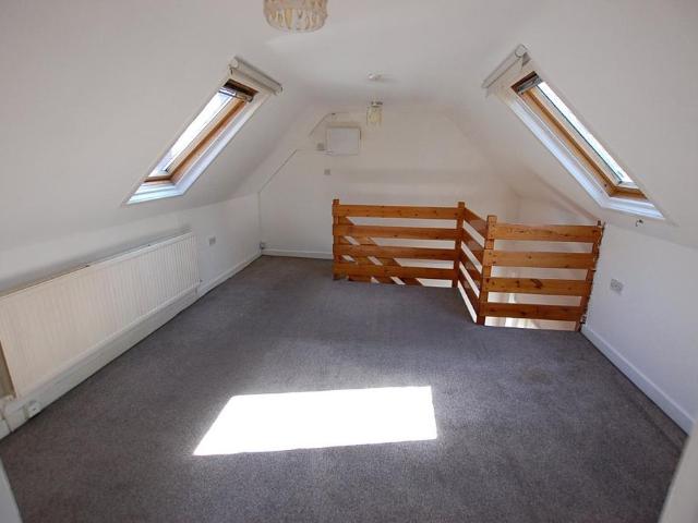 Astley Road, Greater Manchester SK15 1 bed detached house to rent £800 pcm £185 pw