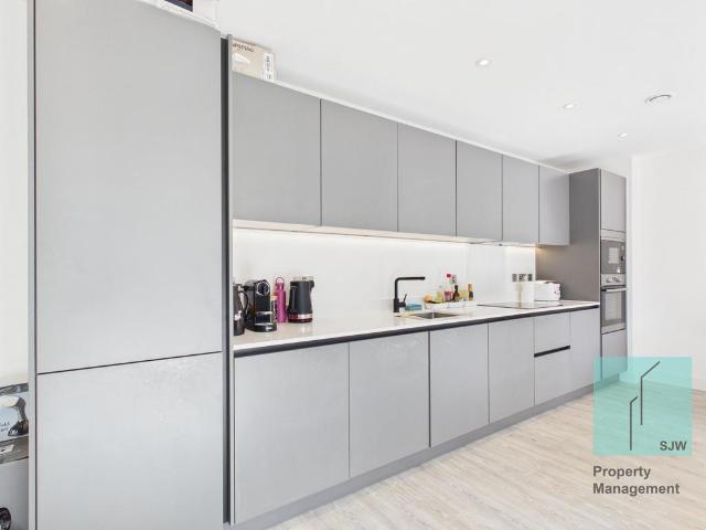 Aston Terrace, Cambridge CB3 2 bed flat to rent £2,600 pcm £600 pw