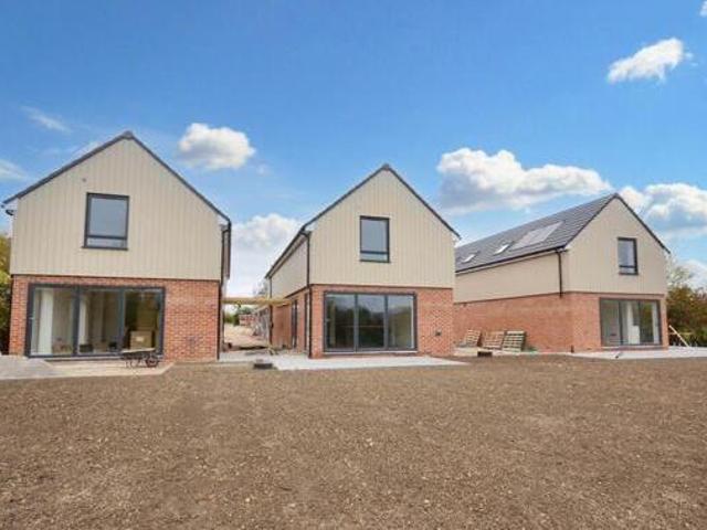 Aston Cross, Tewkesbury, 4 Bedroom Detached