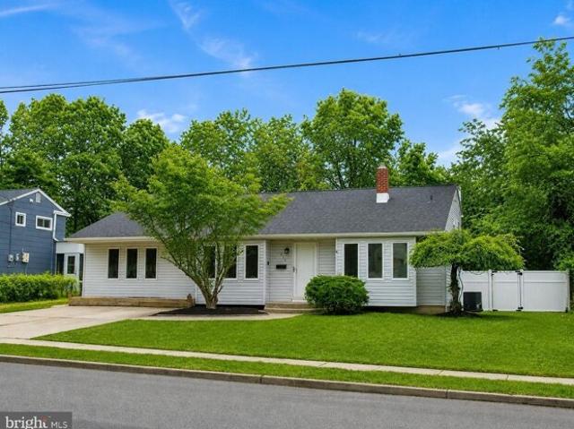 Aston Martin Dr, Lindenwold, Home For Sale