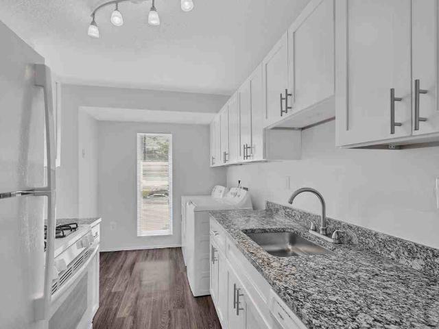 Aston Ridge Apartments 1 Bedroom Apartment for Rent at 705 Pool Rd, North Chesterfield, VA 23236