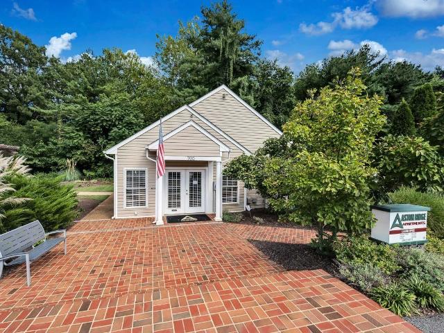 Aston Ridge Apartments 3 Bedroom Apartment for Rent at 705 Pool Rd, North Chesterfield, VA 23236