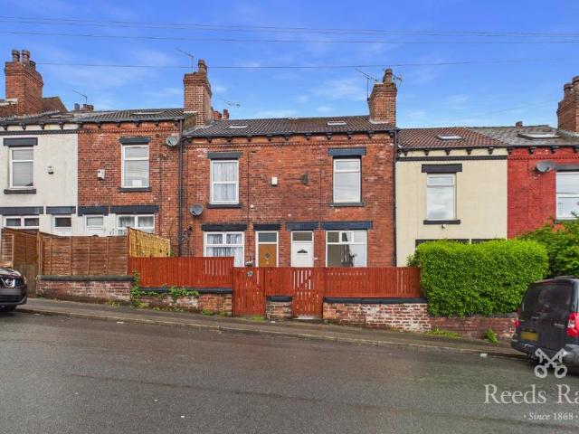Aston Road, West Yorkshire LS13 4 bed terraced house to rent £1,195 pcm £276 pw