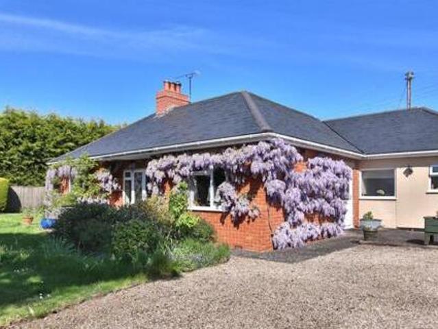 Astonfields Lane, Ashchurch, 4 Bedroom Bungalow