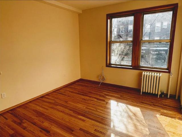 Astoria Room Near Station