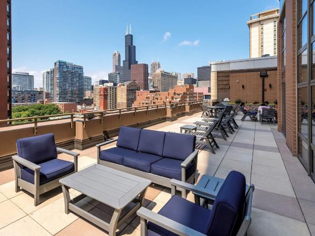 Astoria Tower 2 Bedroom Apartment for Rent at 8 E 9th St, Chicago, IL 60605 Loop