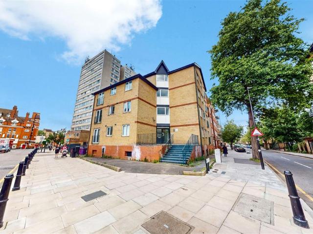 Astra Apartments, Globe Road, Bethnal Green E2, 1 bed flat to rent, £1,850 pcm | PrimeLocation